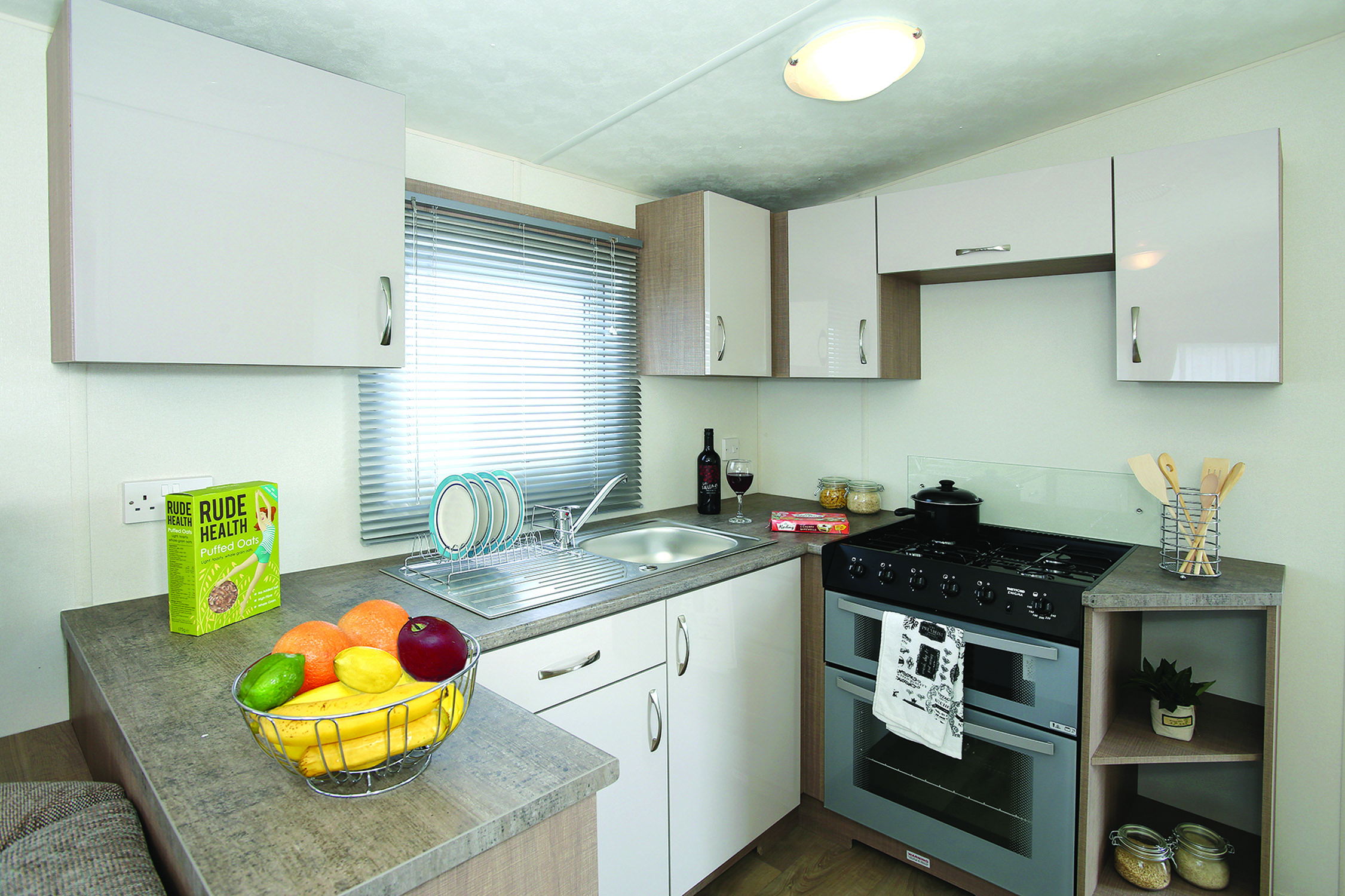 Bromley Kitchen - EBCS Leisure